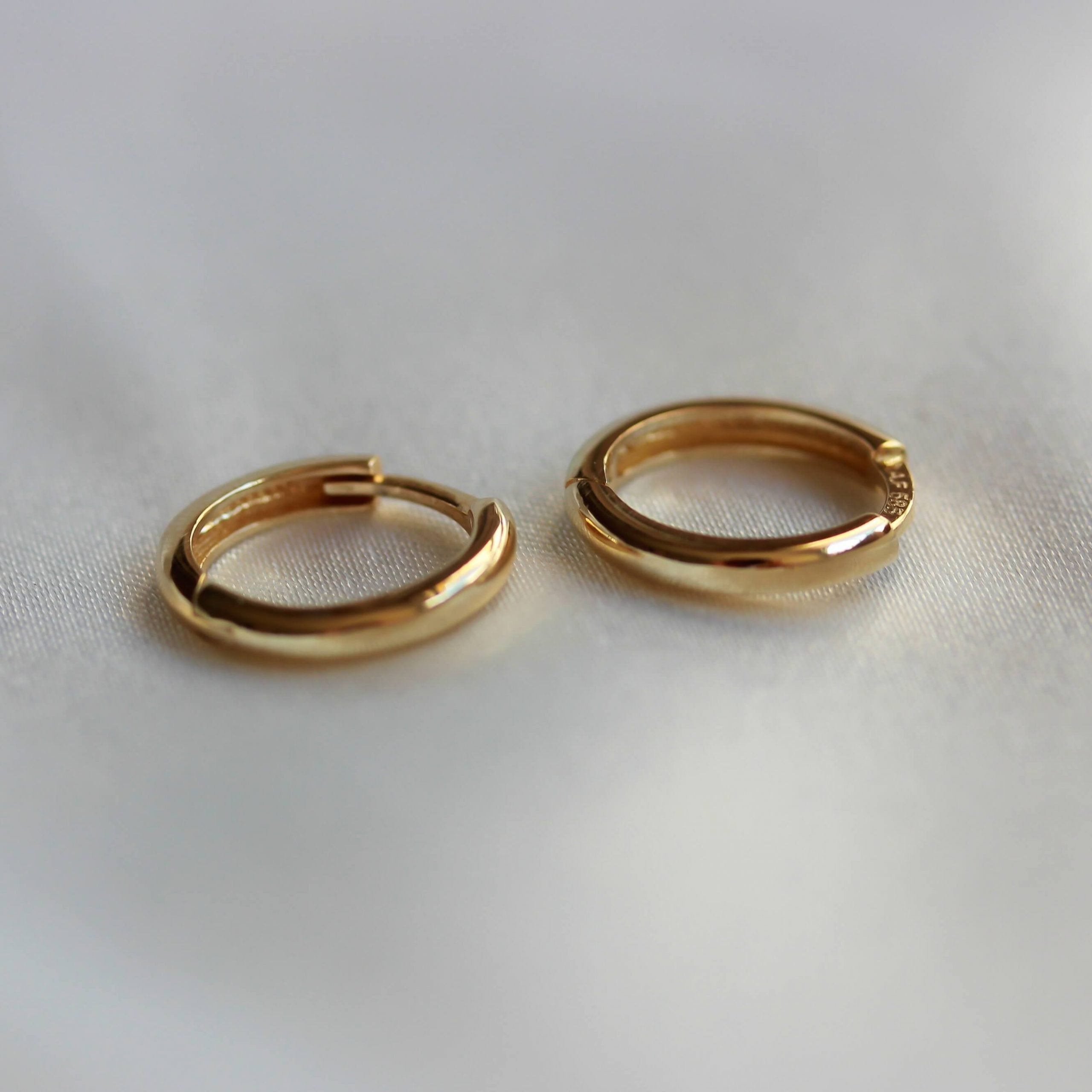 Kelly Piercing Hoop Earring 14K Gold – She-Ra Jewelry Global